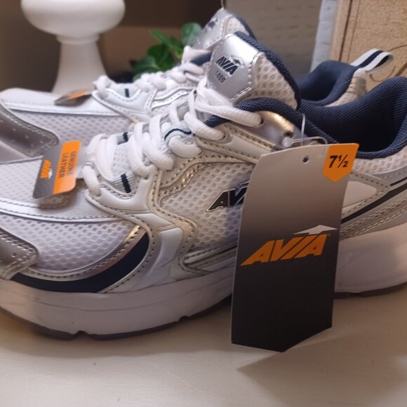 Avia | Shoes | Nwt Avia White Leather Sneakers Womens Sz 75 | Poshmark